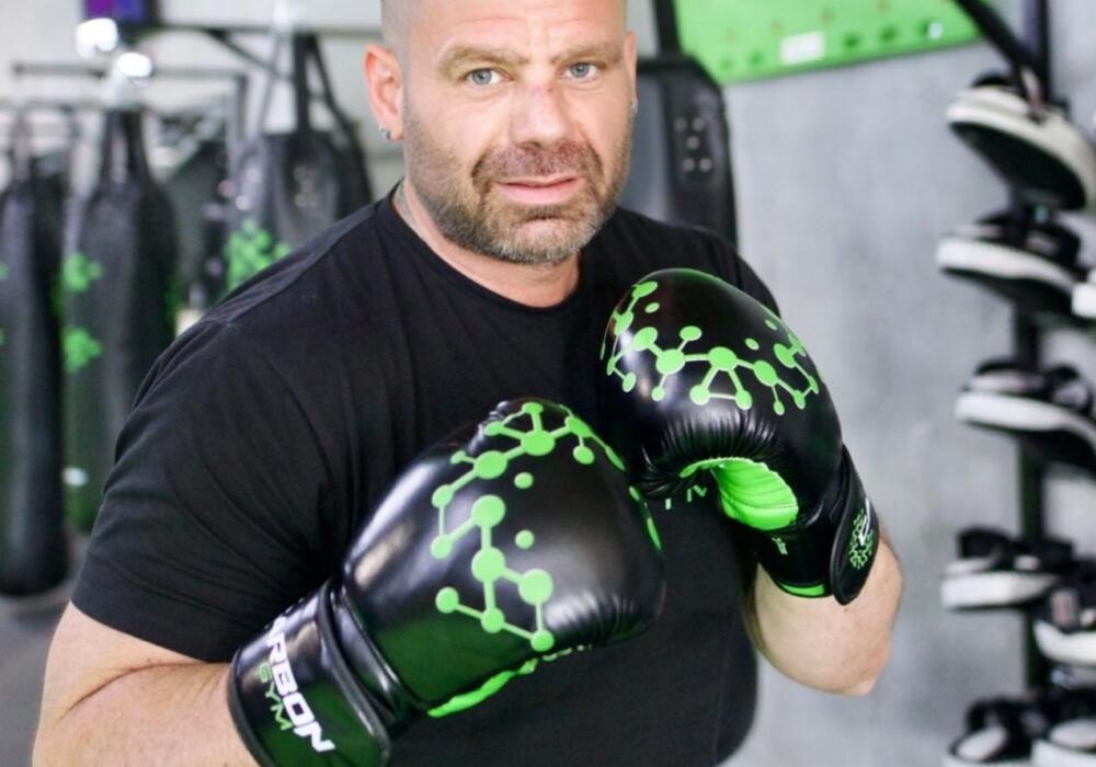 Rob Stoiljkovic - Carbon Gym